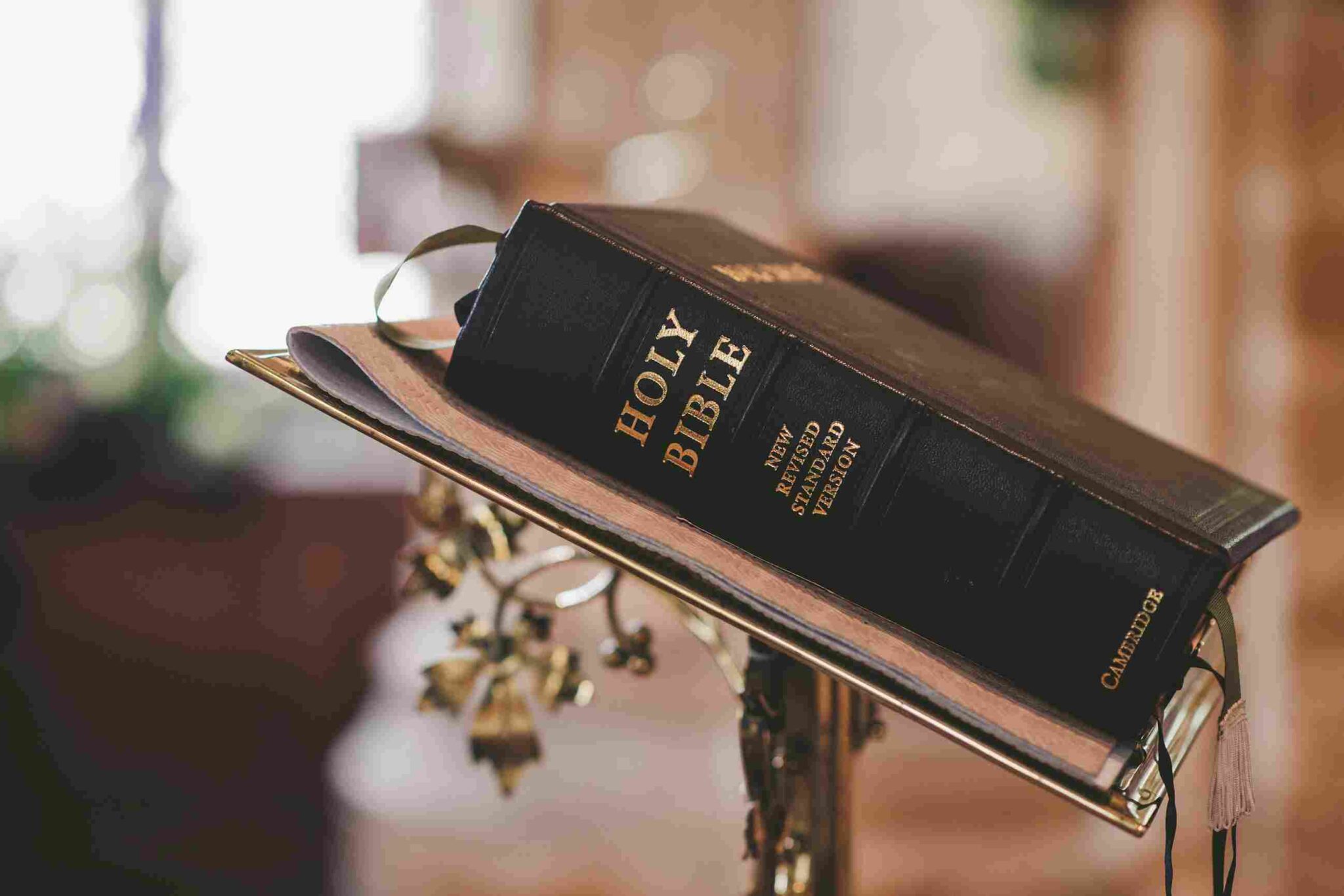 12 Best Christian Devotional Books to Strengthen Faith - † ️️ Daily ...